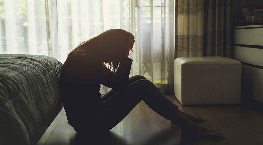 Sadness Vs. Depression: How Can You Tell The Difference? Queknow Sadness Vs. Depression: How Can You Tell The Difference? Queknow